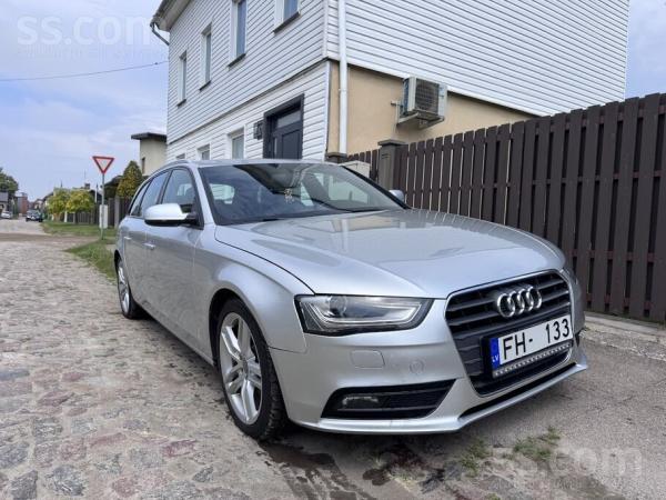 Pelēks Audi A4 2012 Rīga, ar dzinēja tilpumu 2.00 L un nobraukumu 350 tūkst. km par 6299 €, foto 3 vietnē AUTOMOTO.COM.LV