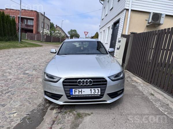 Pelēks Audi A4 2012 Rīga, ar dzinēja tilpumu 2.00 L un nobraukumu 350 tūkst. km par 6299 €, foto 5 vietnē AUTOMOTO.COM.LV