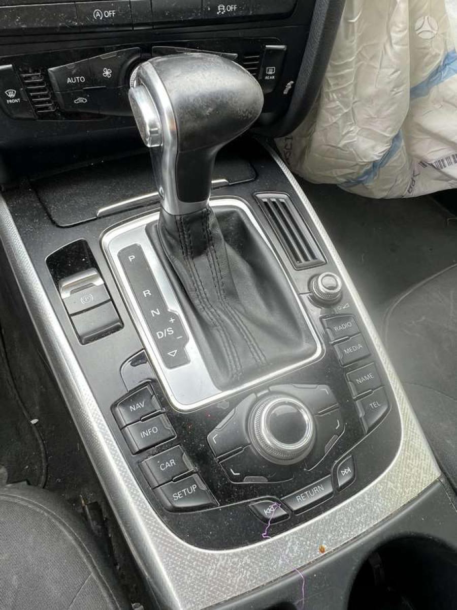Grey Audi A4 2012 in Vilnius, with an engine capacity of 1.97 L and mileage of 332 thousand km for 2550 €, photo 8 on AUTOMOTO.COM.LV