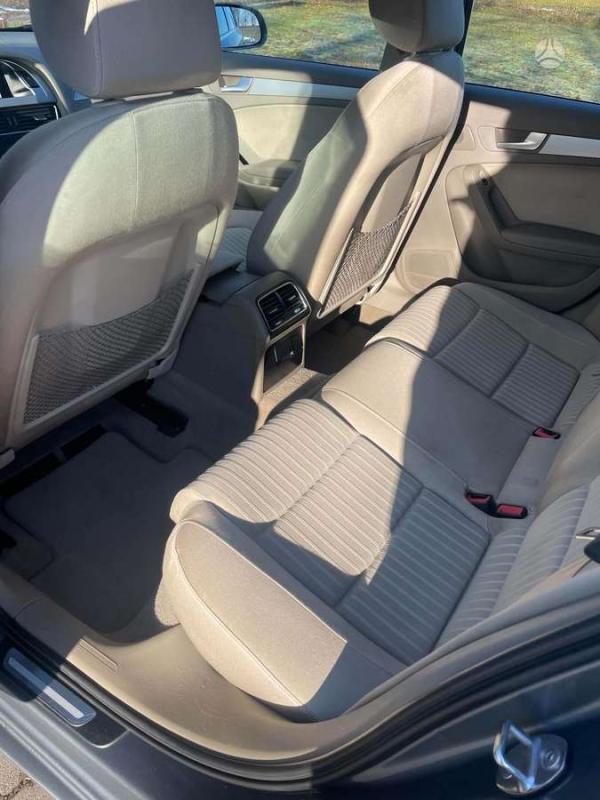 Pelēks Audi A4 2012 Biržai, ar dzinēja tilpumu 2.97 L un nobraukumu 405 tūkst. km par 5000 €, foto 6 vietnē AUTOMOTO.COM.LV