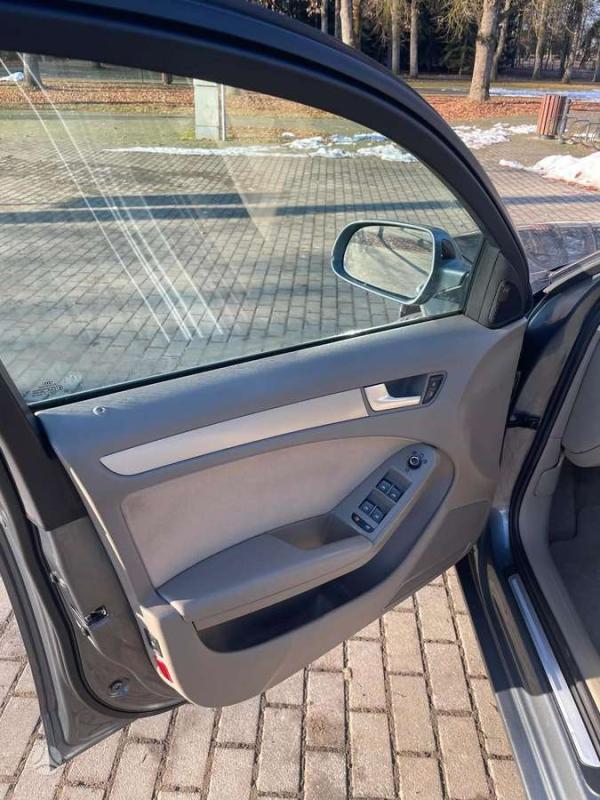 Pelēks Audi A4 2012 Biržai, ar dzinēja tilpumu 2.97 L un nobraukumu 405 tūkst. km par 5000 €, foto 8 vietnē AUTOMOTO.COM.LV