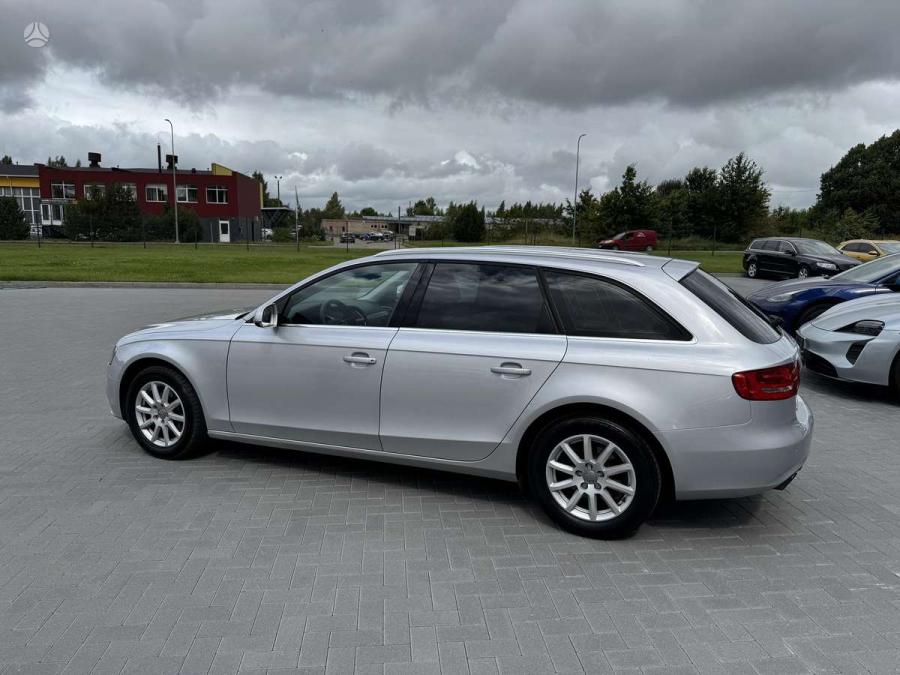 Pelēks Audi A4 2012 Telšiai, ar dzinēja tilpumu 1.97 L un nobraukumu 258 tūkst. km par 5999 €, foto 4 vietnē AUTOMOTO.COM.LV