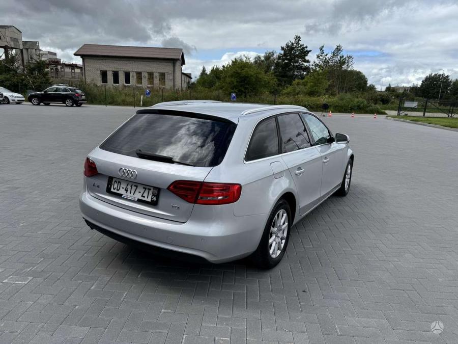 Pelēks Audi A4 2012 Telšiai, ar dzinēja tilpumu 1.97 L un nobraukumu 258 tūkst. km par 5999 €, foto 7 vietnē AUTOMOTO.COM.LV