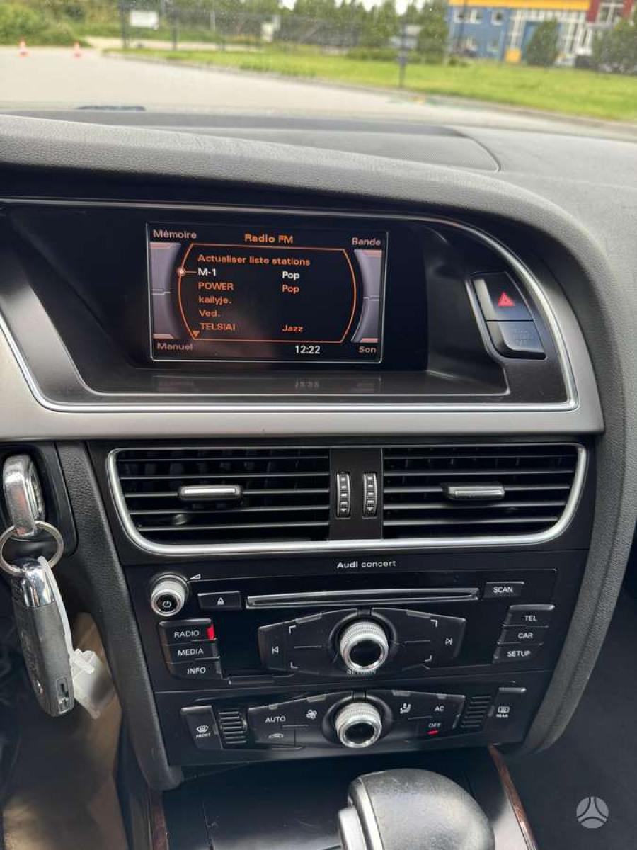 Pelēks Audi A4 2012 Telšiai, ar dzinēja tilpumu 1.97 L un nobraukumu 258 tūkst. km par 5999 €, foto 24 vietnē AUTOMOTO.COM.LV