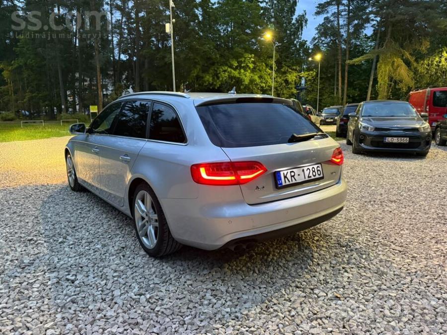 Pelēks Audi A4 2012 Rīga, ar dzinēja tilpumu 2.00 L un nobraukumu 344 tūkst. km par 8000 €, foto 10 vietnē AUTOMOTO.COM.LV