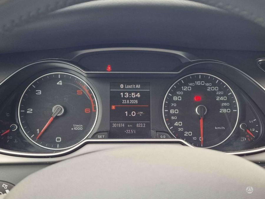 Grey Audi A4 2012 in Vilnius, with an engine capacity of 1.97 L and mileage of 302 thousand km for 6400 €, photo 9 on AUTOMOTO.COM.LV