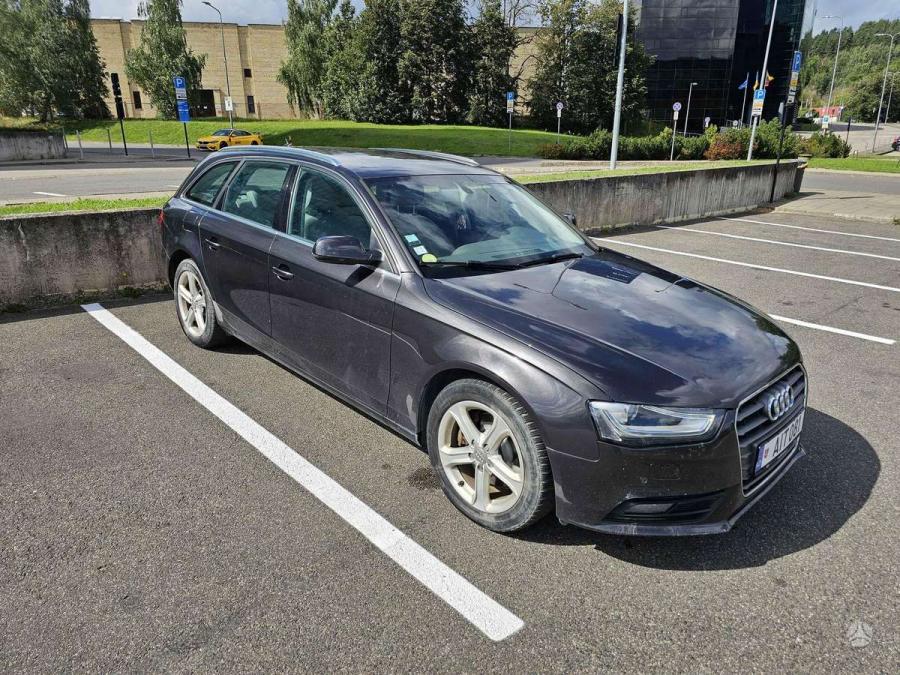 Grey Audi A4 2012 in Vilnius, with an engine capacity of 1.97 L and mileage of 302 thousand km for 6400 €, photo 14 on AUTOMOTO.COM.LV