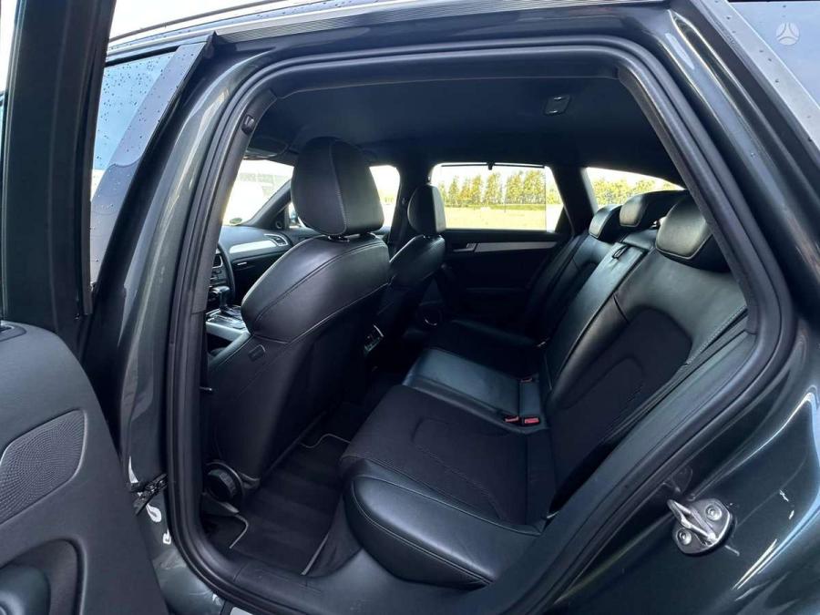 Grey Audi A4 2012 in Klaipeda, with an engine capacity of 3.00 L and mileage of 313 thousand km for 7900 €, photo 10 on AUTOMOTO.COM.LV