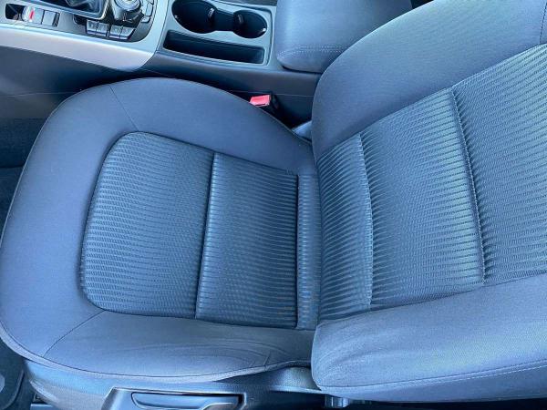 Grey Audi A4 2012 in Raseiniai, with an engine capacity of 1.97 L and mileage of 373 thousand km for 5300 €, photo 11 on AUTOMOTO.COM.LV
