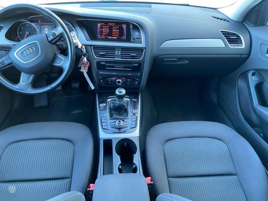 Grey Audi A4 2012 in Raseiniai, with an engine capacity of 1.97 L and mileage of 373 thousand km for 5300 €, photo 12 on AUTOMOTO.COM.LV