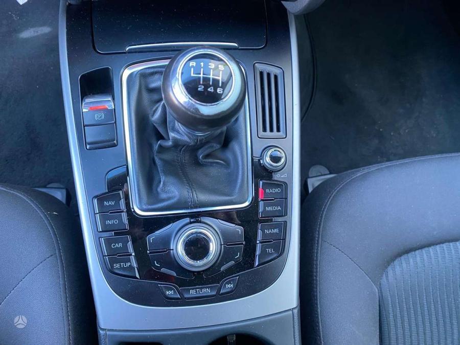 Grey Audi A4 2012 in Raseiniai, with an engine capacity of 1.97 L and mileage of 373 thousand km for 5300 €, photo 16 on AUTOMOTO.COM.LV