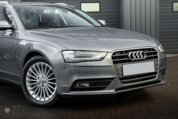 Grey Audi A4 2013 in Vilnius, with an engine capacity of 1.97 L and mileage of 326 thousand km for 6900 €, photo 5 on AUTOMOTO.COM.LV
