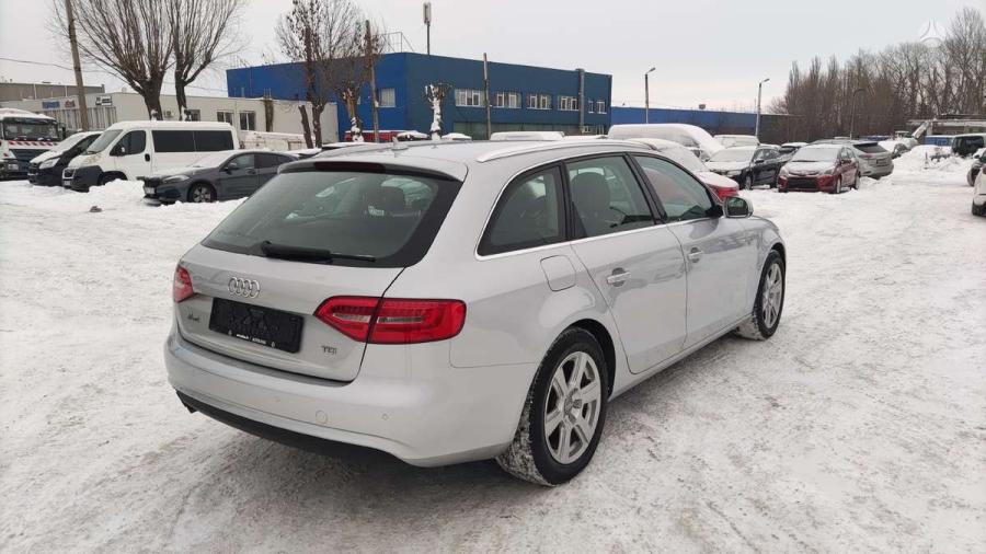 Grey Audi A4 2013 in Klaipeda, with an engine capacity of 1.97 L and mileage of 213 thousand km for 7250 €, photo 11 on AUTOMOTO.COM.LV