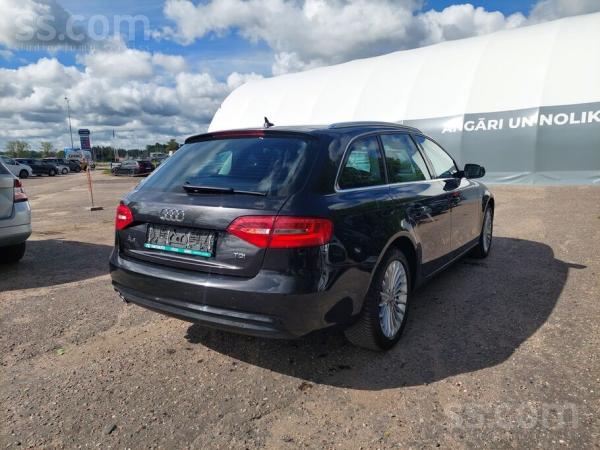 Grey Audi A4 2013 in Cesis, with an engine capacity of 2.00 L and mileage of 260 thousand km for 8200 €, photo 4 on AUTOMOTO.COM.LV