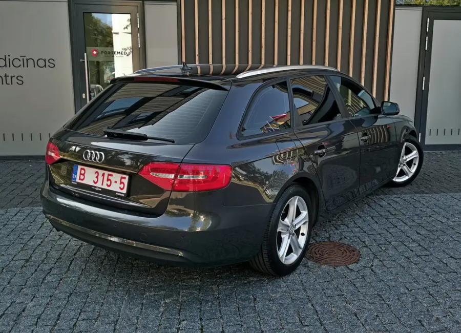 Grey Audi A4 2013 in Riga, with an engine capacity of 2.00 L and mileage of 241 thousand km for 10590 €, photo 10 on AUTOMOTO.COM.LV
