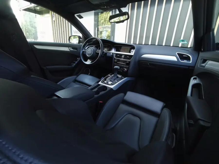 Grey Audi A4 2013 in Riga, with an engine capacity of 2.00 L and mileage of 241 thousand km for 10590 €, photo 15 on AUTOMOTO.COM.LV