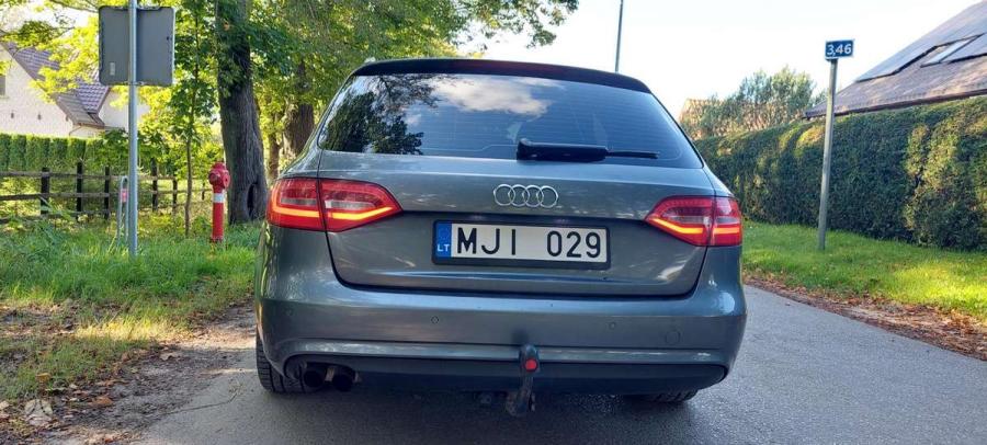 Grey Audi A4 2013 in Klaipeda, with an engine capacity of 1.80 L and mileage of 304 thousand km for 7600 €, photo 10 on AUTOMOTO.COM.LV