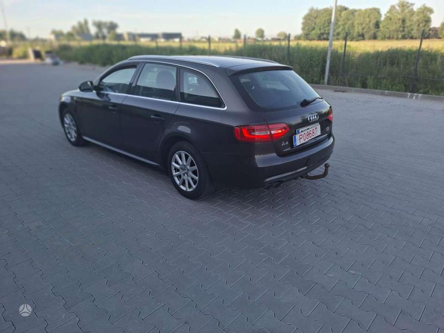 Pelēks Audi A4 2013 Kauņa, ar dzinēja tilpumu 1.97 L un nobraukumu 325 tūkst. km par 6450 €, foto 6 vietnē AUTOMOTO.COM.LV