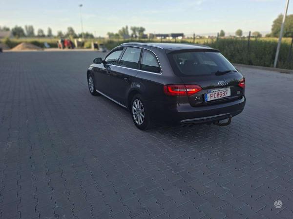 Pelēks Audi A4 2013 Kauņa, ar dzinēja tilpumu 1.97 L un nobraukumu 325 tūkst. km par 6450 €, foto 7 vietnē AUTOMOTO.COM.LV