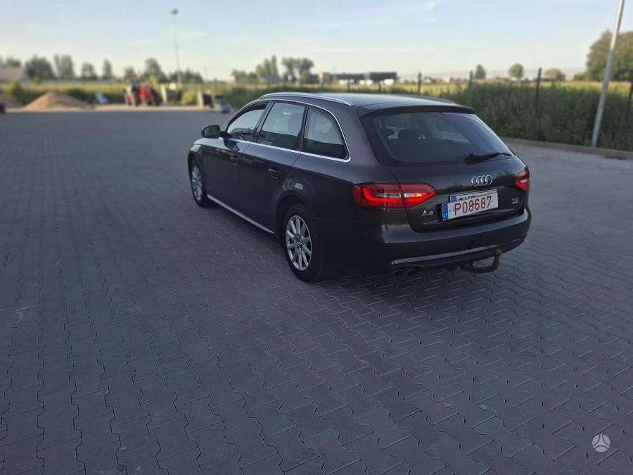 Pelēks Audi A4 2013 Kauņa, ar dzinēja tilpumu 1.97 L un nobraukumu 325 tūkst. km par 6450 €, foto 8 vietnē AUTOMOTO.COM.LV