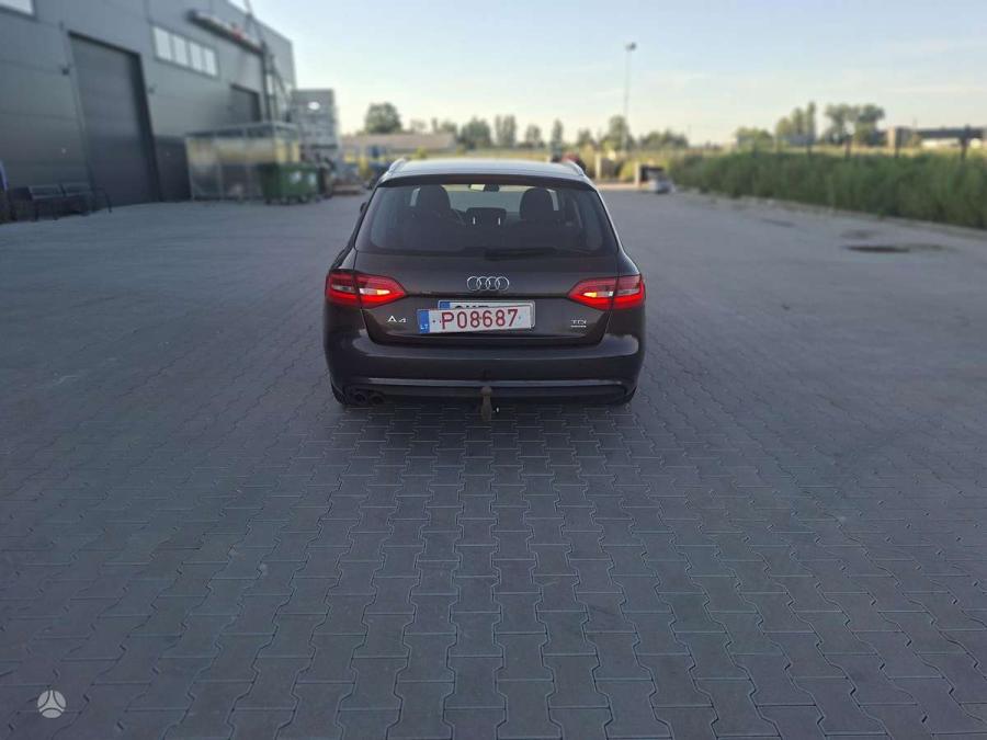 Pelēks Audi A4 2013 Kauņa, ar dzinēja tilpumu 1.97 L un nobraukumu 325 tūkst. km par 6450 €, foto 9 vietnē AUTOMOTO.COM.LV