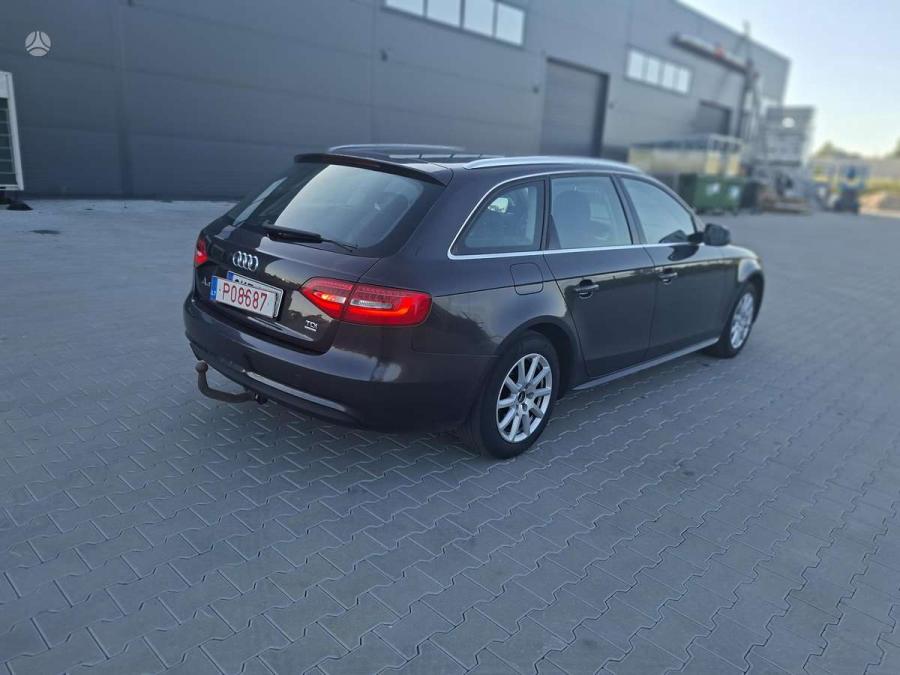 Pelēks Audi A4 2013 Kauņa, ar dzinēja tilpumu 1.97 L un nobraukumu 325 tūkst. km par 6450 €, foto 11 vietnē AUTOMOTO.COM.LV