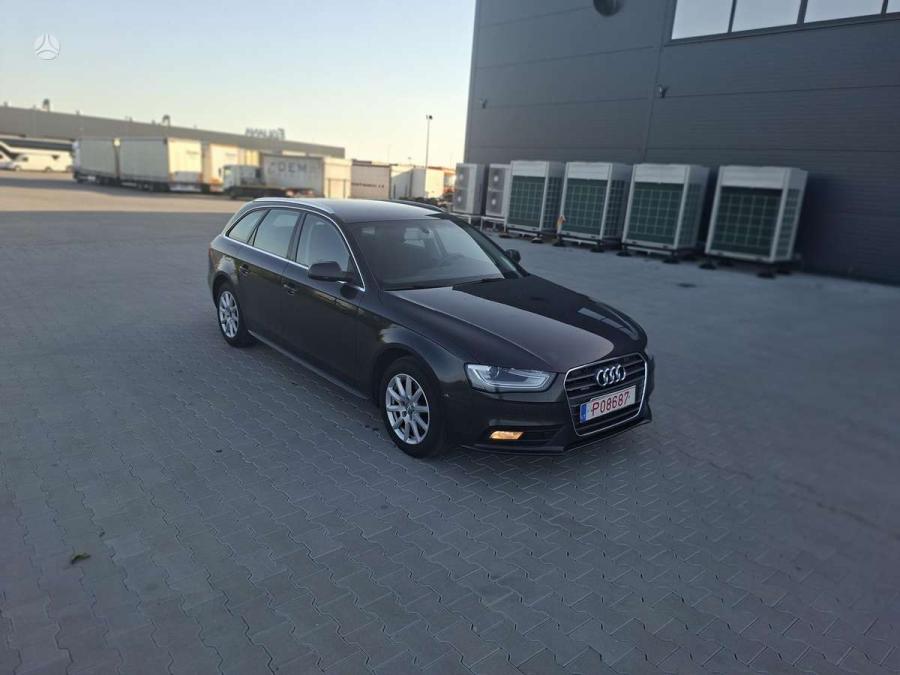 Pelēks Audi A4 2013 Kauņa, ar dzinēja tilpumu 1.97 L un nobraukumu 325 tūkst. km par 6450 €, foto 14 vietnē AUTOMOTO.COM.LV