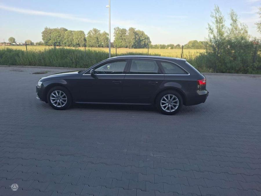 Pelēks Audi A4 2013 Kauņa, ar dzinēja tilpumu 1.97 L un nobraukumu 325 tūkst. km par 6450 €, foto 16 vietnē AUTOMOTO.COM.LV