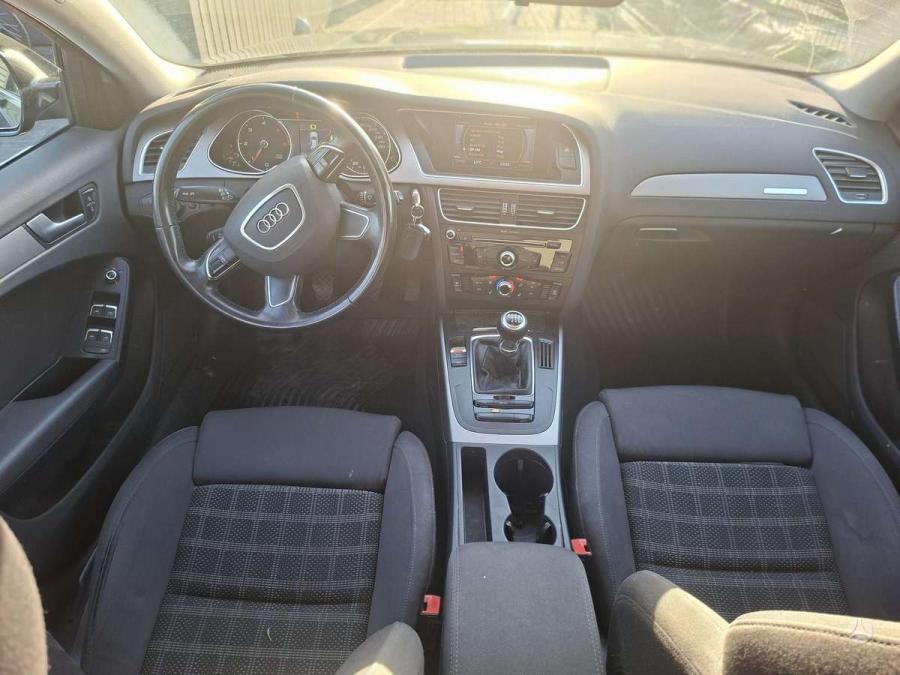 Pelēks Audi A4 2013 Kauņa, ar dzinēja tilpumu 1.97 L un nobraukumu 325 tūkst. km par 6450 €, foto 18 vietnē AUTOMOTO.COM.LV
