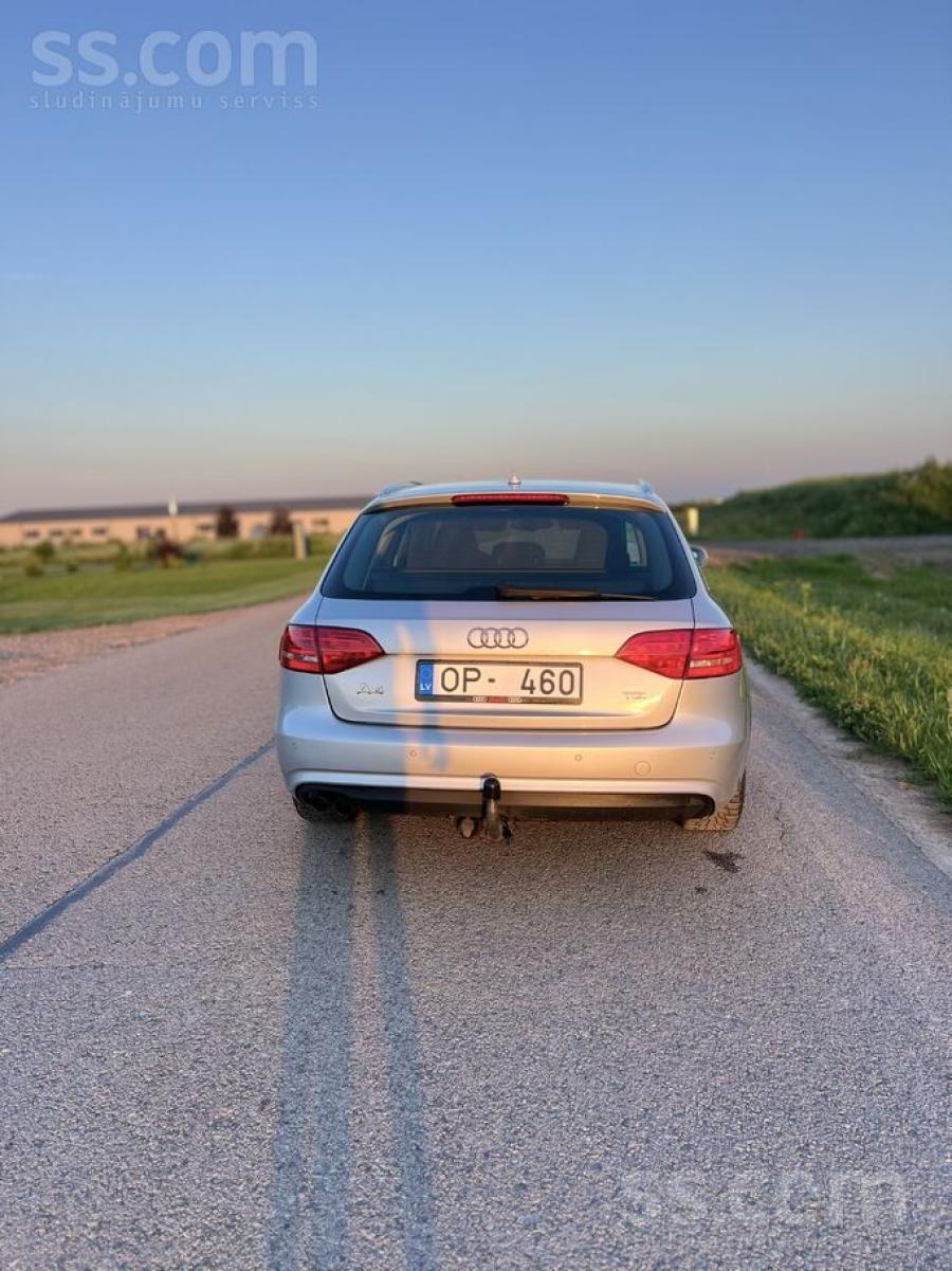 Grey Audi A4 2013 in Riga, with an engine capacity of 2.00 L and mileage of 262 thousand km for 8000 €, photo 3 on AUTOMOTO.COM.LV