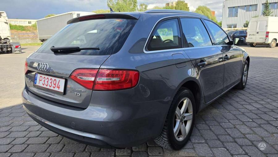 Grey Audi A4 2013 in Alytus, with an engine capacity of 1.97 L and mileage of 289 thousand km for 5799 €, photo 5 on AUTOMOTO.COM.LV