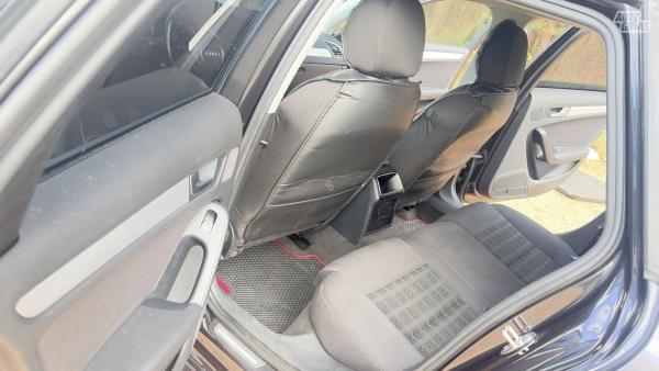 Pelēks Audi A4 2013 Palanga, ar dzinēja tilpumu 2.00 L un nobraukumu 273 tūkst. km par 8400 €, foto 7 vietnē AUTOMOTO.COM.LV