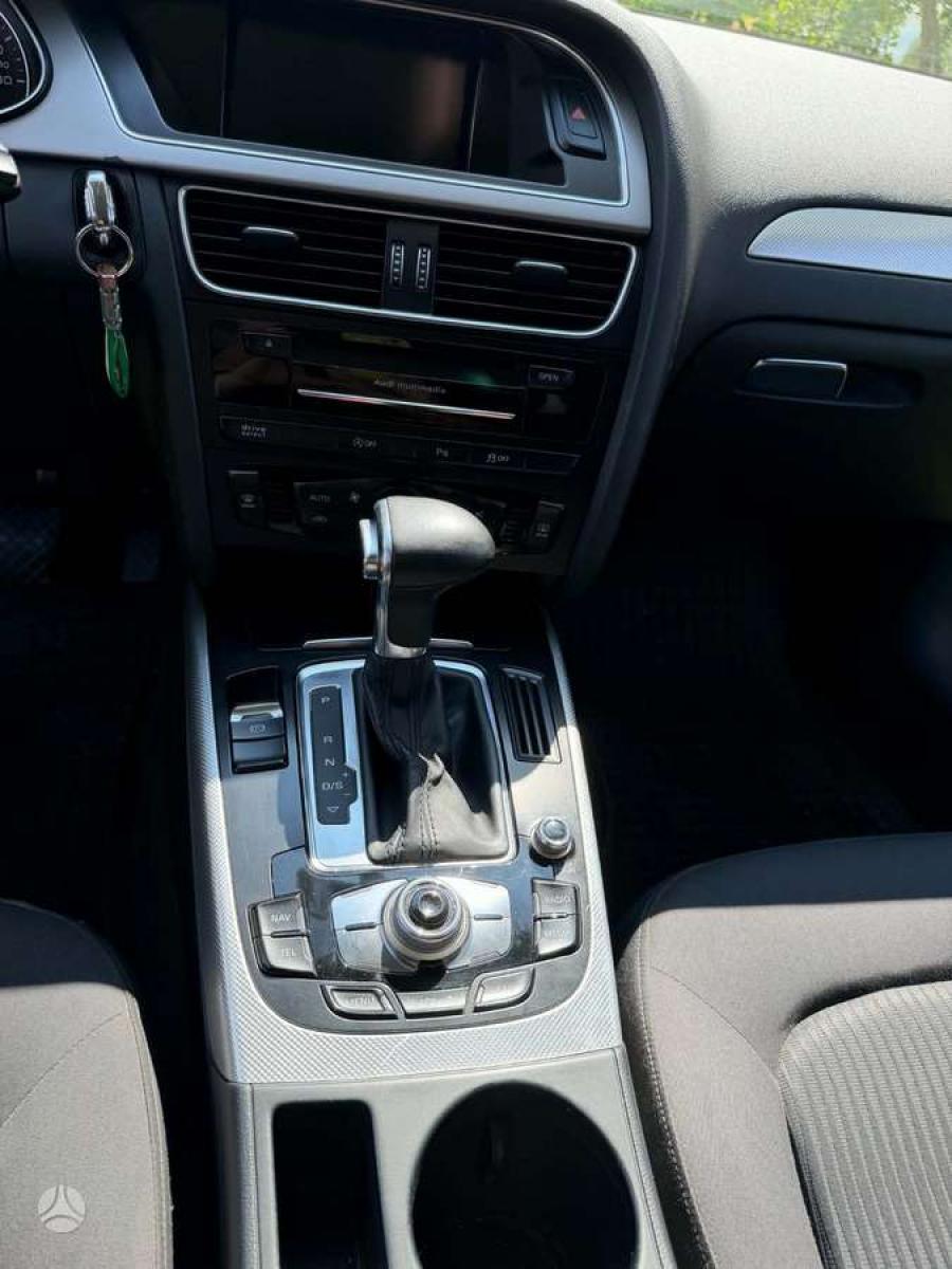 Pelēks Audi A4 2013 Jonava, ar dzinēja tilpumu 1.97 L un nobraukumu 311 tūkst. km par 7200 €, foto 17 vietnē AUTOMOTO.COM.LV
