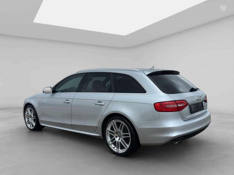 Grey Audi A4 2013 in Kaunas, with an engine capacity of 3.00 L and mileage of 315 thousand km for 8290 €, photo 5 on AUTOMOTO.COM.LV