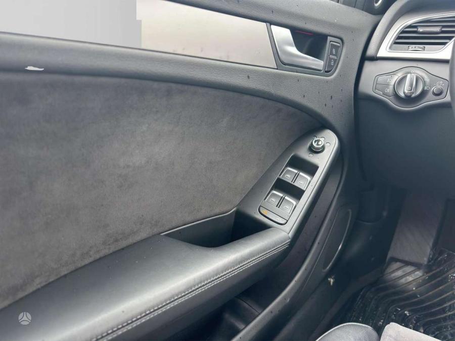 Grey Audi A4 2013 in Kaunas, with an engine capacity of 3.00 L and mileage of 315 thousand km for 8290 €, photo 12 on AUTOMOTO.COM.LV