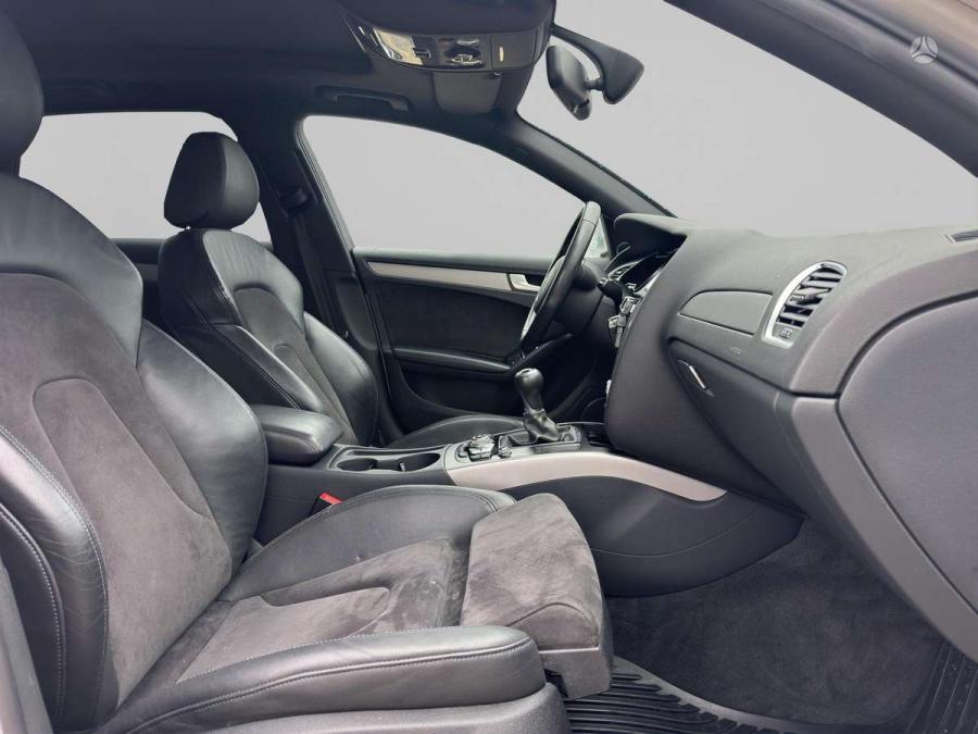 Grey Audi A4 2013 in Kaunas, with an engine capacity of 3.00 L and mileage of 315 thousand km for 8290 €, photo 18 on AUTOMOTO.COM.LV