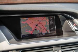 Grey Audi A4 2013 in Marijampole, with an engine capacity of 1.97 L and mileage of 307 thousand km for 6950 €, photo 17 on AUTOMOTO.COM.LV
