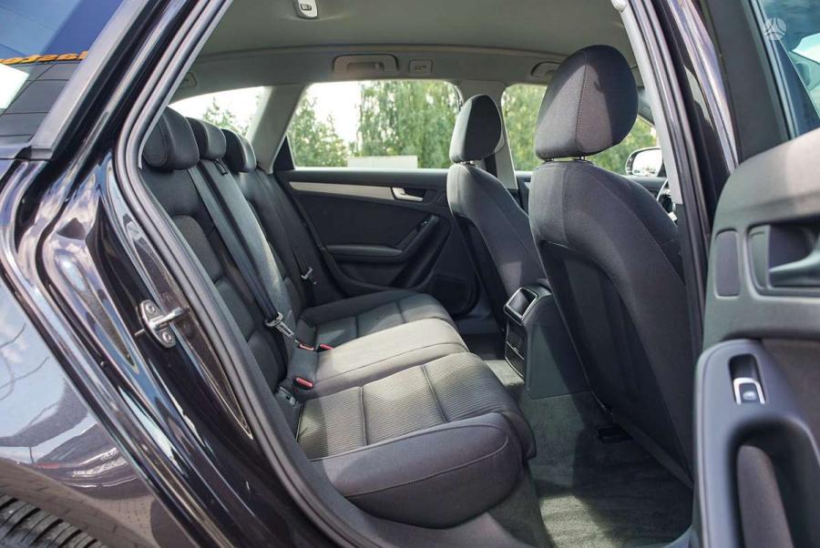 Grey Audi A4 2013 in Marijampole, with an engine capacity of 1.97 L and mileage of 307 thousand km for 6950 €, photo 31 on AUTOMOTO.COM.LV