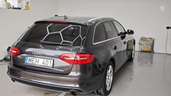 Grey Audi A4 2013 in Kaunas, with an engine capacity of 1.80 L and mileage of 308 thousand km for 8000 €, photo 11 on AUTOMOTO.COM.LV