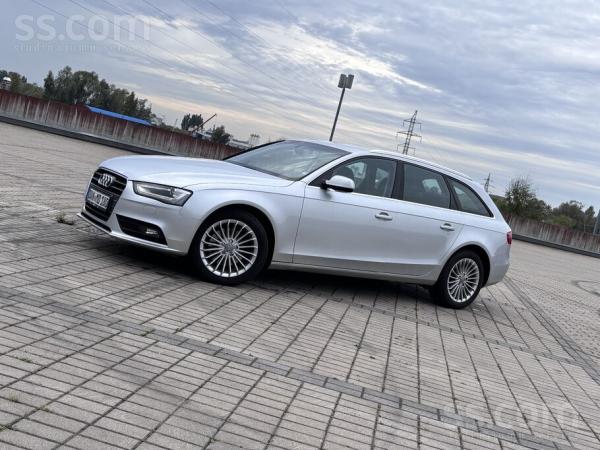 Pelēks Audi A4 2013 Rīga, ar dzinēja tilpumu 2.00 L un nobraukumu 219 tūkst. km par 7000 €, foto 3 vietnē AUTOMOTO.COM.LV