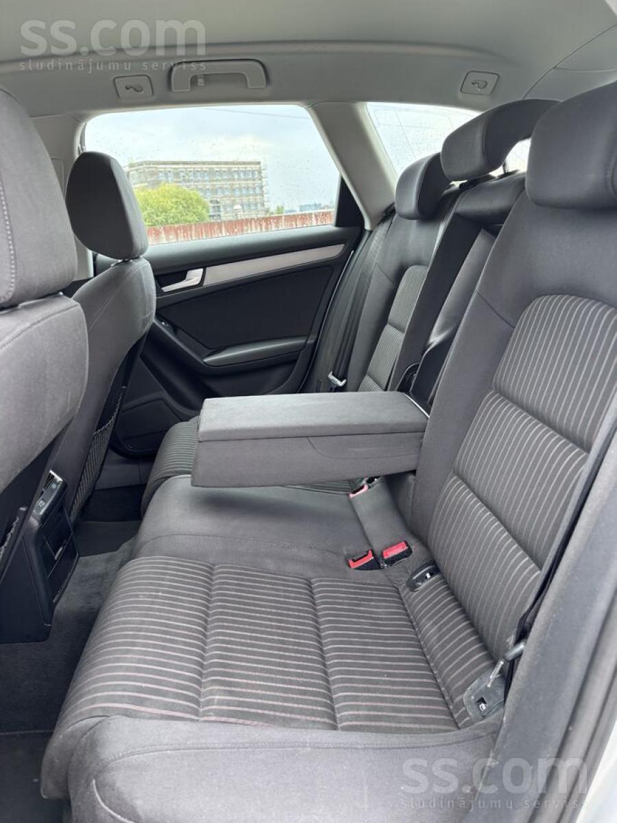 Pelēks Audi A4 2013 Rīga, ar dzinēja tilpumu 2.00 L un nobraukumu 219 tūkst. km par 7000 €, foto 11 vietnē AUTOMOTO.COM.LV