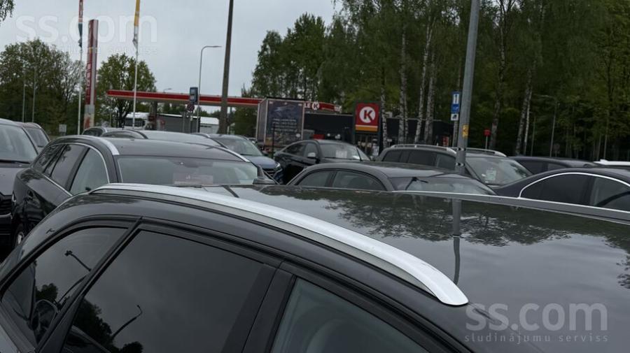 Pelēks Audi A4 2014 Jelgava, ar dzinēja tilpumu 1.80 L un nobraukumu 151 tūkst. km par 9990 €, foto 24 vietnē AUTOMOTO.COM.LV