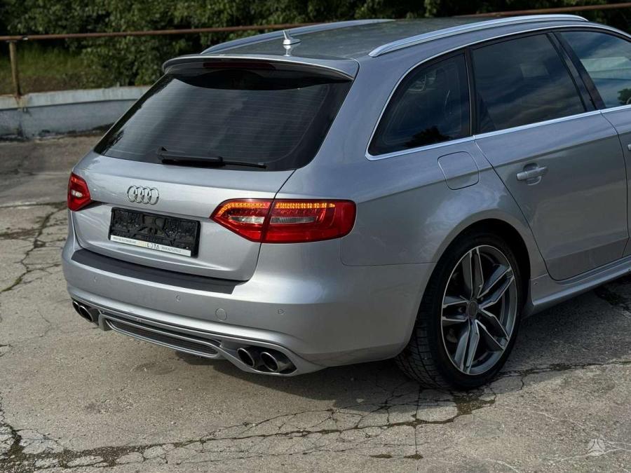 Pelēks Audi A4 2014 Viļņa, ar dzinēja tilpumu 1.97 L un nobraukumu 243 tūkst. km par 8900 €, foto 19 vietnē AUTOMOTO.COM.LV