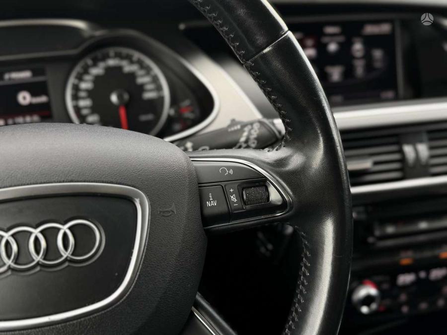 Pelēks Audi A4 2014 Viļņa, ar dzinēja tilpumu 1.97 L un nobraukumu 243 tūkst. km par 8900 €, foto 24 vietnē AUTOMOTO.COM.LV
