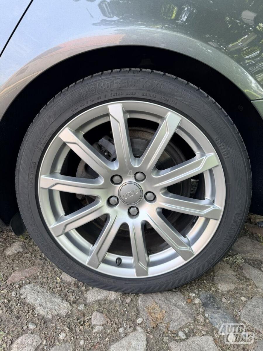 Grey Audi A4 2014 in Silute, with an engine capacity of 2.00 L and mileage of 302 thousand km for 8100 €, photo 19 on AUTOMOTO.COM.LV