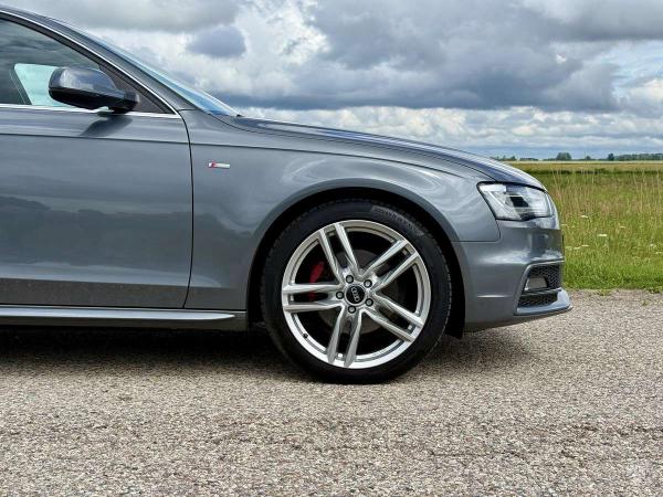 Grey Audi A4 2014 in Vilkaviskis, with an engine capacity of 1.97 L and mileage of 243 thousand km for 8700 €, photo 8 on AUTOMOTO.COM.LV