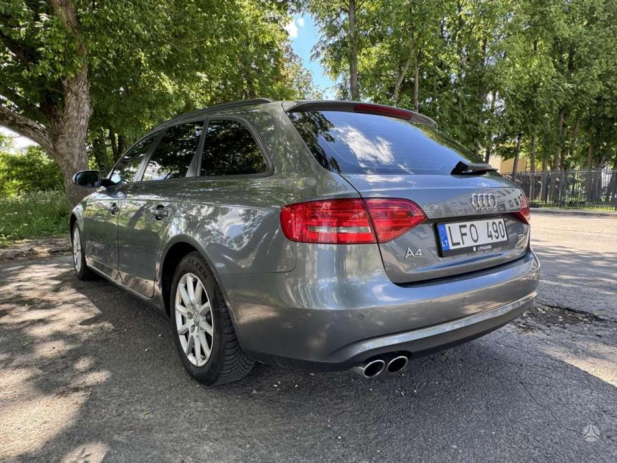 Grey Audi A4 2014 in Kaunas, with an engine capacity of 1.97 L and mileage of 300 thousand km for 6000 €, photo 7 on AUTOMOTO.COM.LV