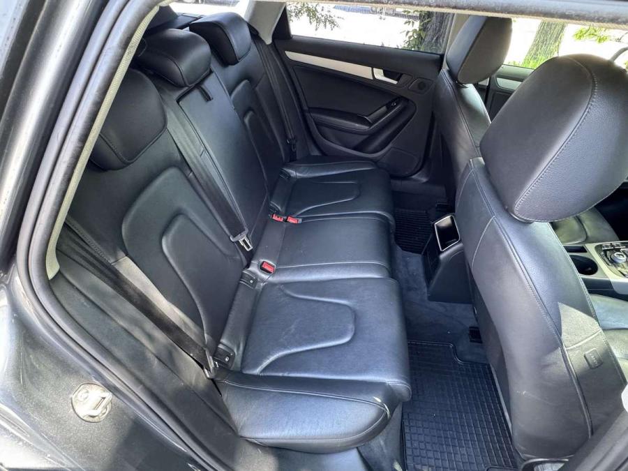Grey Audi A4 2014 in Kaunas, with an engine capacity of 1.97 L and mileage of 300 thousand km for 6000 €, photo 14 on AUTOMOTO.COM.LV