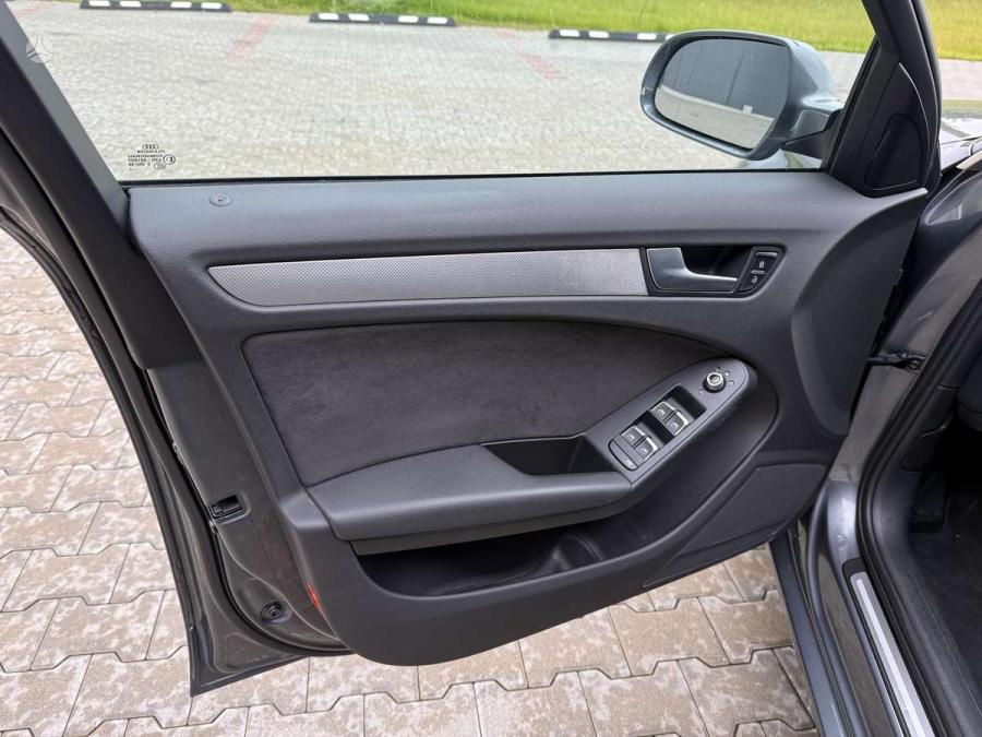 Grey Audi A4 2014 in Siauliai, with an engine capacity of 1.97 L and mileage of 270 thousand km for 5700 €, photo 17 on AUTOMOTO.COM.LV