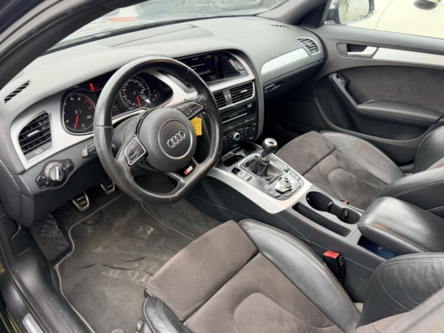 Grey Audi A4 2015 in Riga, with an engine capacity of 2.00 L and mileage of 198 thousand km for 11995 €, photo 5 on AUTOMOTO.COM.LV